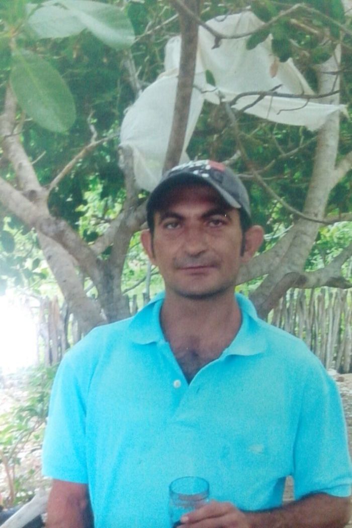 Homem Abusa De Enteada Enquanto Seu Padrastro Estupra Suas Filhas